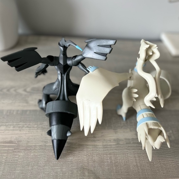 Pokemon | Toys | Jakks Pokemon Black White Deluxe Set Zekrom Reshiram 5 ...